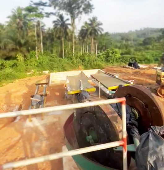 Processus De Broyage Et De Concassage D'or De Roche 3TPH Au Ghana ...